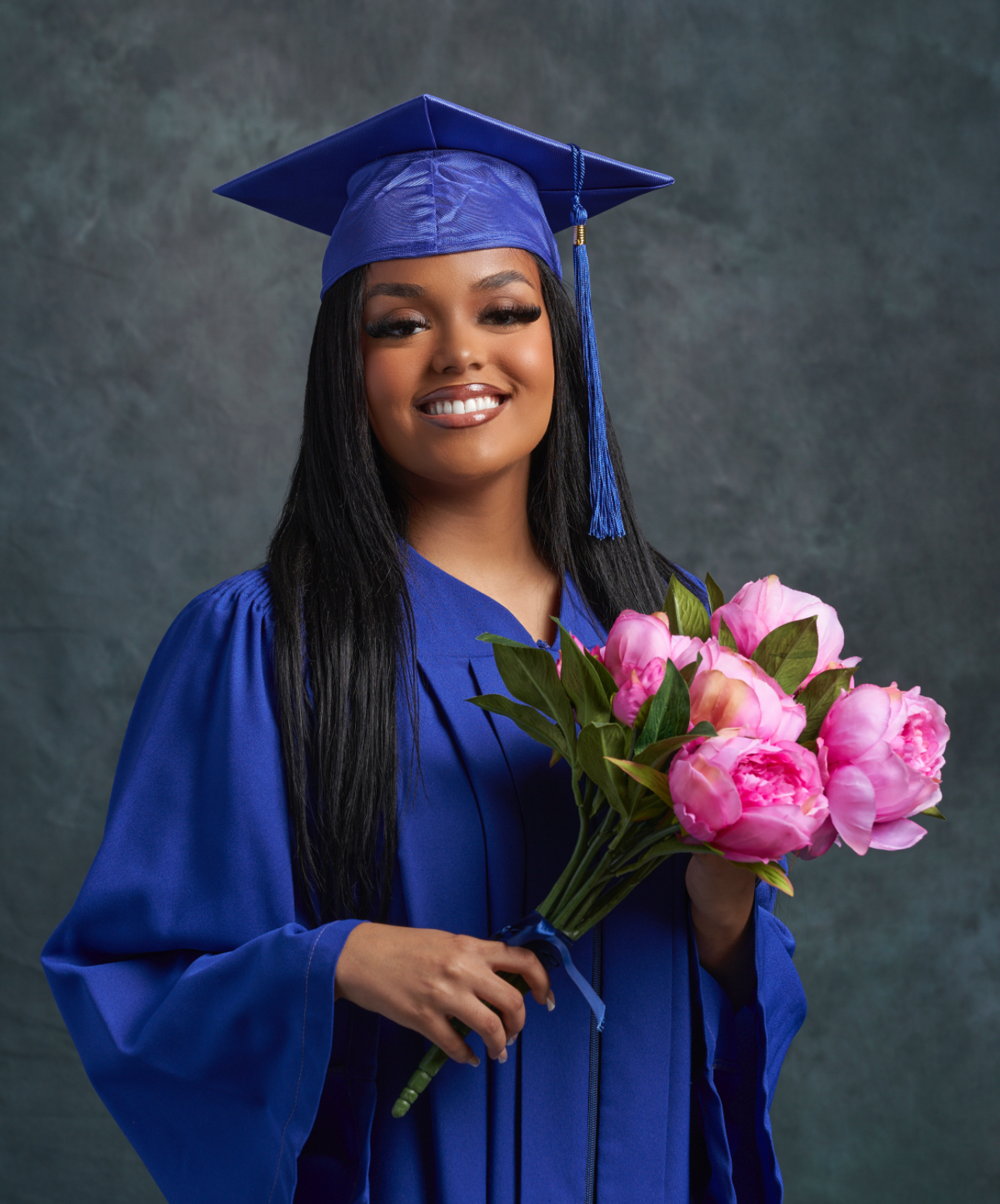 Dawson grad wins major bursary – Newsroom