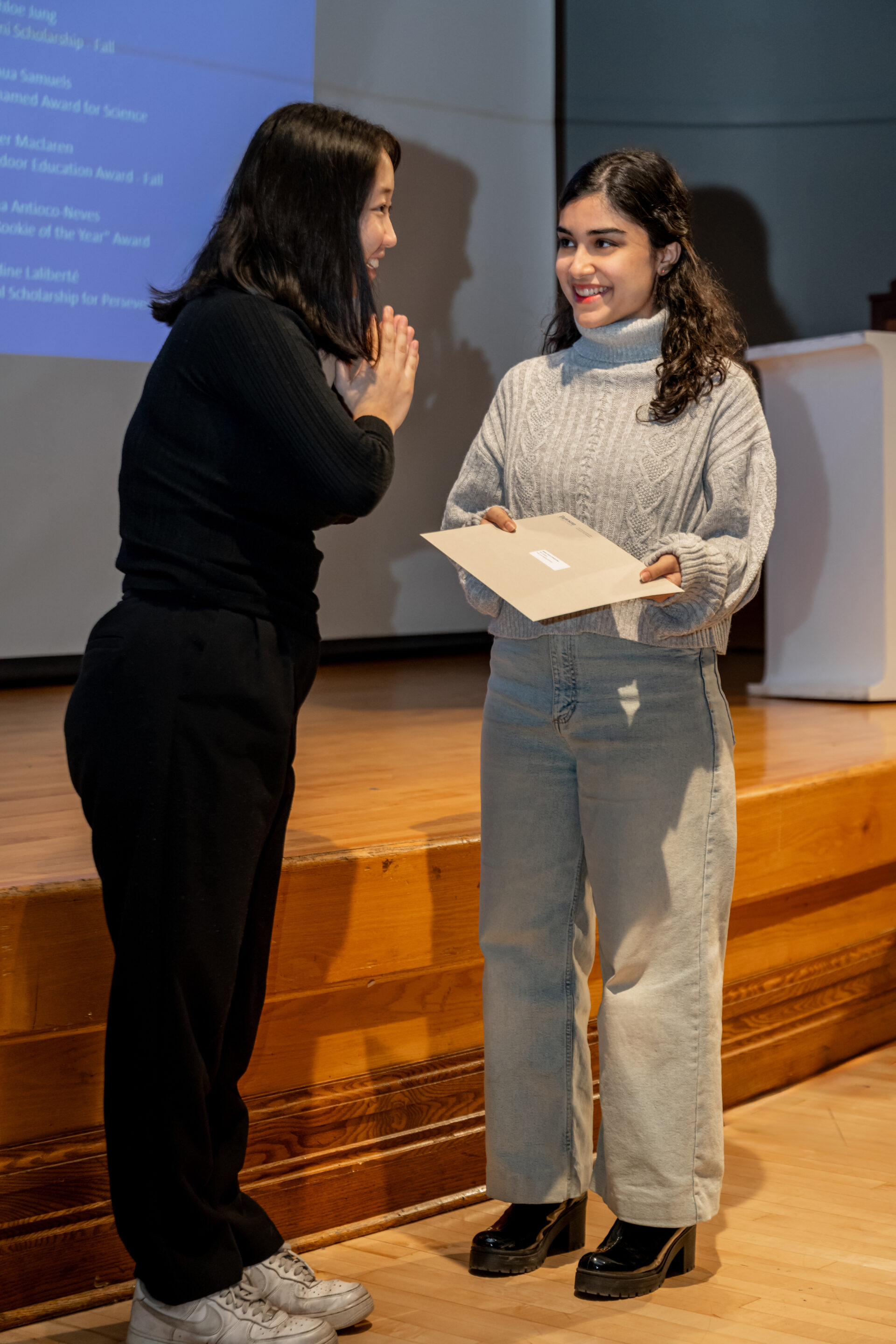 Meet the first recipients of the Mahsa Amini Scholarship – Newsroom
